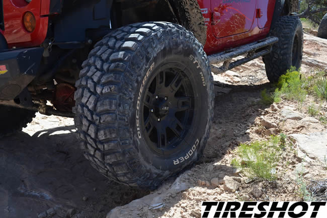 Cooper Discoverer STT PRO LT305/70R18 126/123Q - TireShot