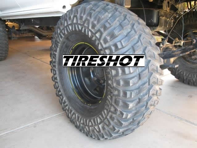 Maxxis M8080 Mudzilla LT35x13.5R16 121L - TireShot